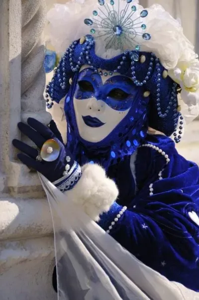 ♧♠ ~꧁༺ Princess and her Jester ༻꧂~ ♠♧ - AI interactive story | StoryPlayX